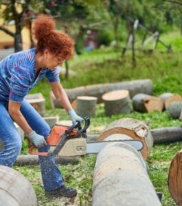 6 Best Chainsaw For Women : Lightweight Yet Powerful Saws
